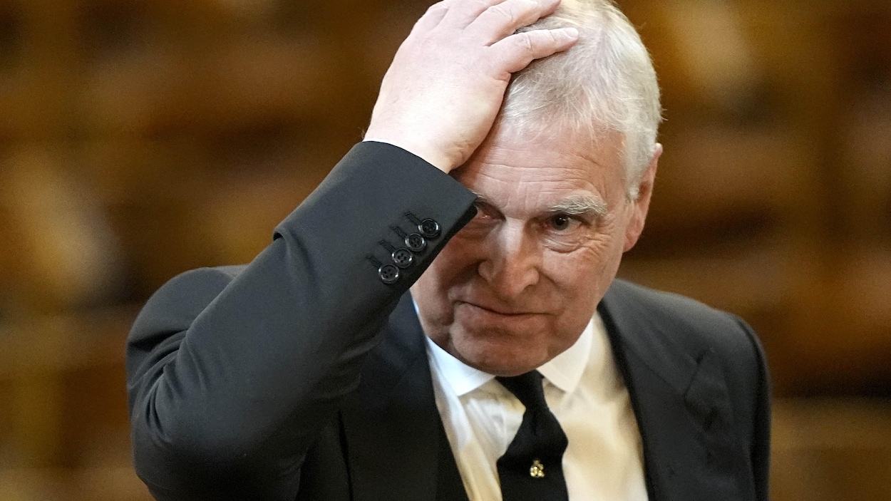 Le prince Andrew aurait cherché à diffamer Virginia Giuffre | Radio-Canada