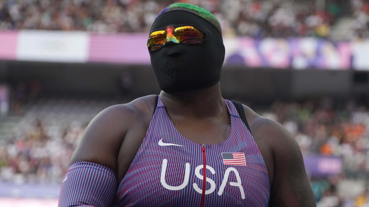 Cette athlète masquée fait parler du lancer du poids