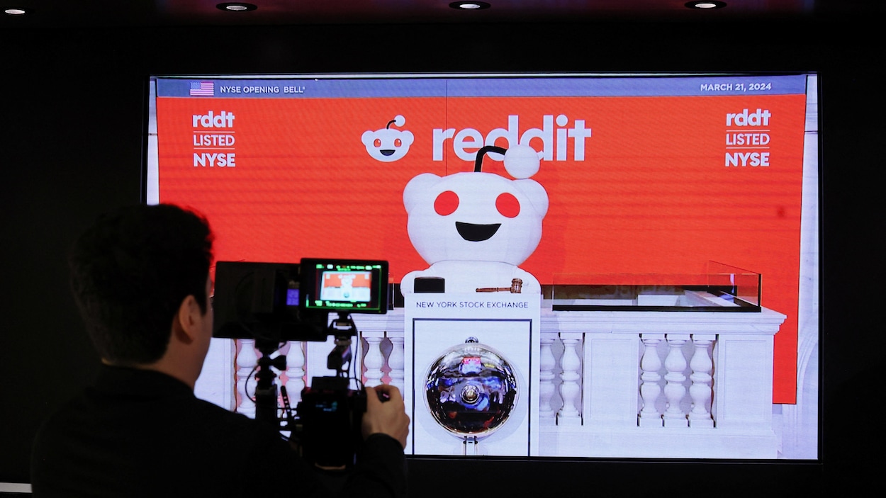 Reddit fait son entrée en bourse | Radio-Canada