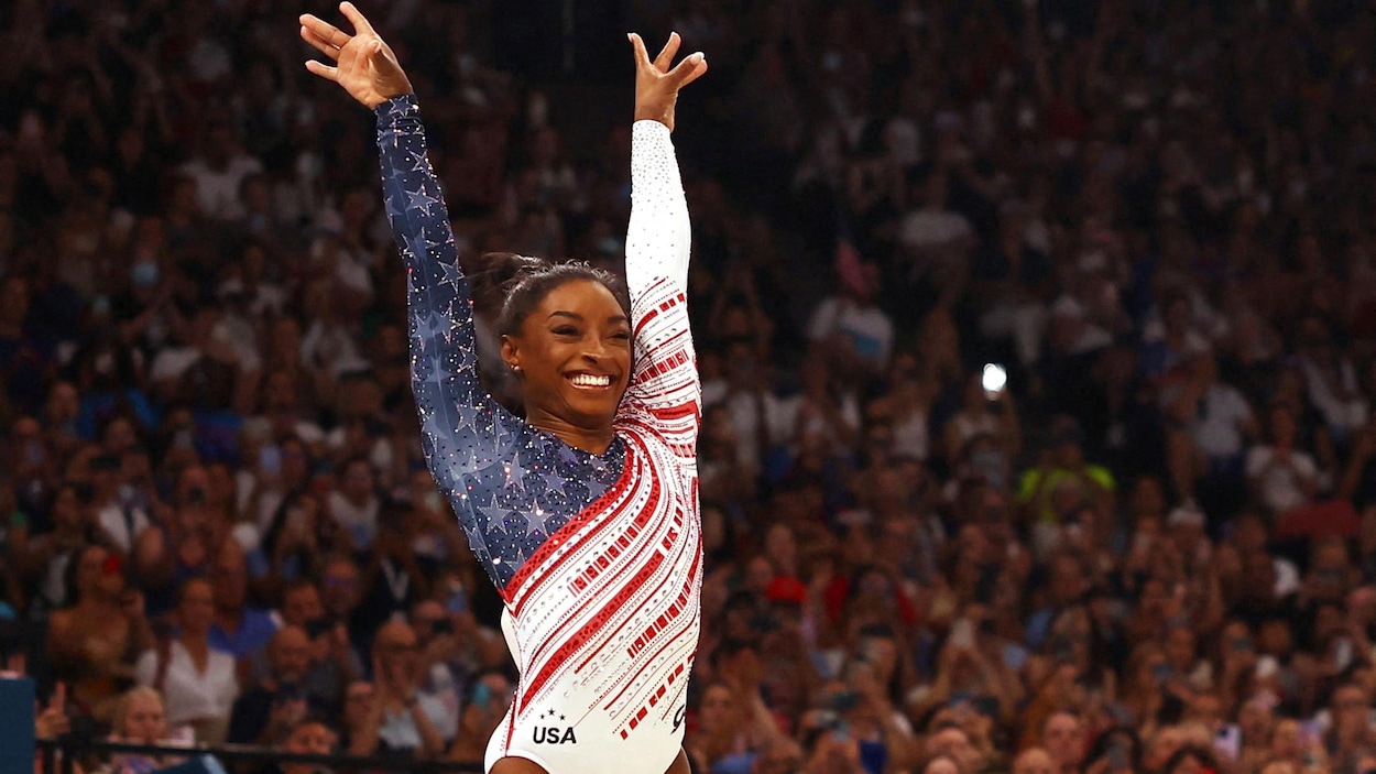 Retour triomphal de la gymnaste vedette Simone Biles | Brève | Radio-Canada