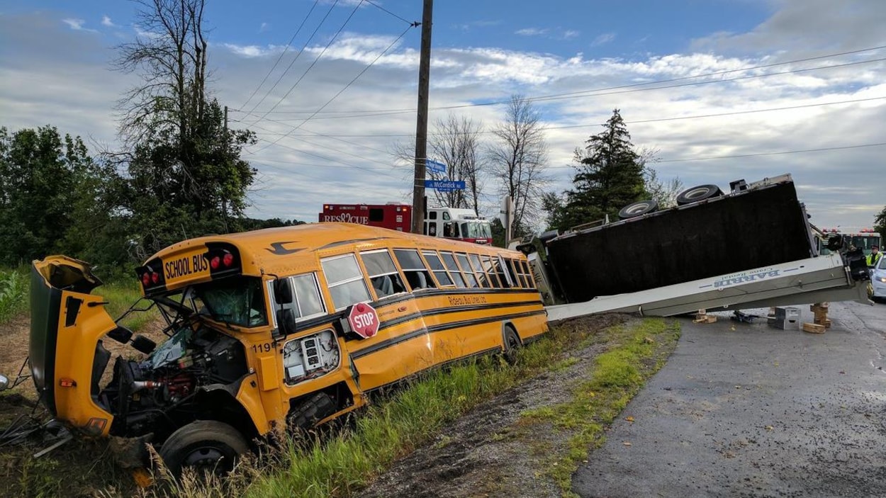 Une conductrice d'autobus scolaire succombe à ses blessures | Radio ...