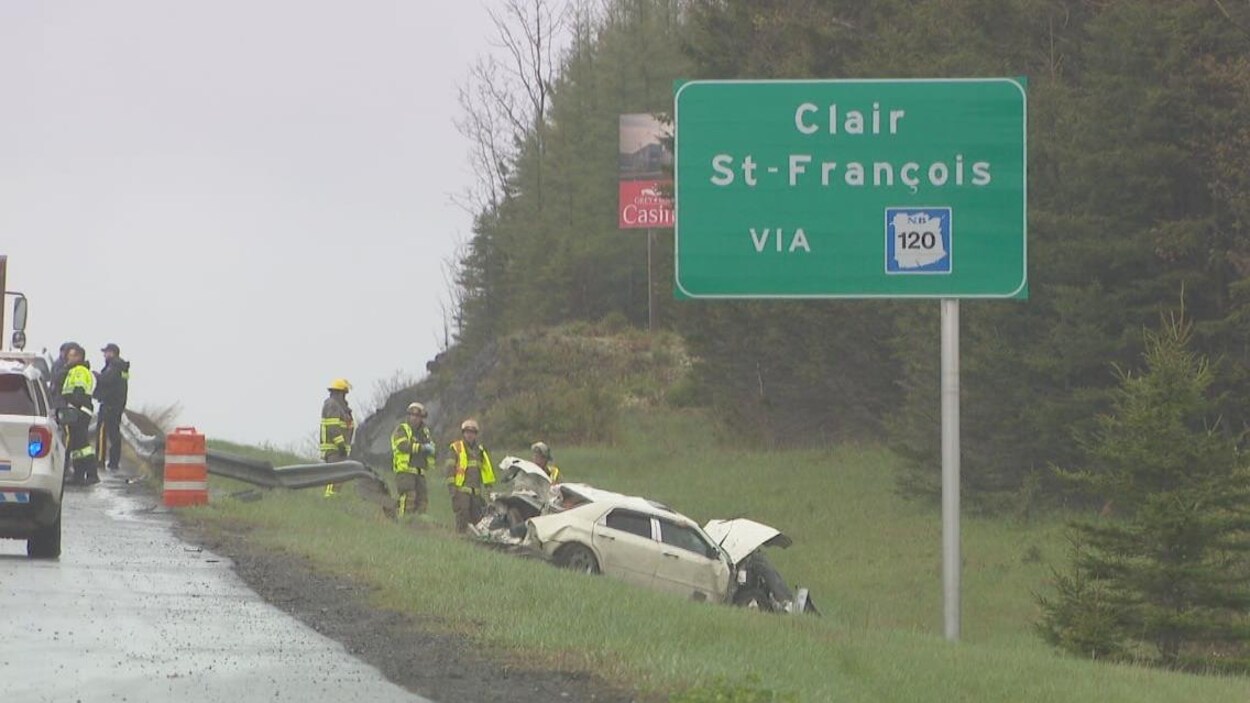 Sortie de route mortelle dans le Madawaska | Radio-Canada
