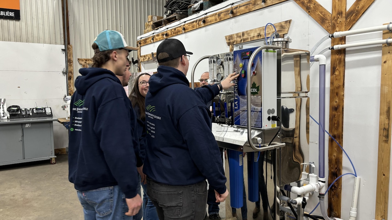 Du « concret entre les mains » des étudiants en production acéricole de ...
