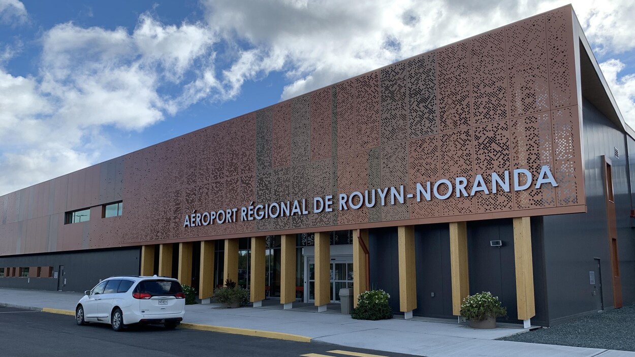 Un avion effectue un atterrissage d’urgence à l’aéroport de Rouyn ...