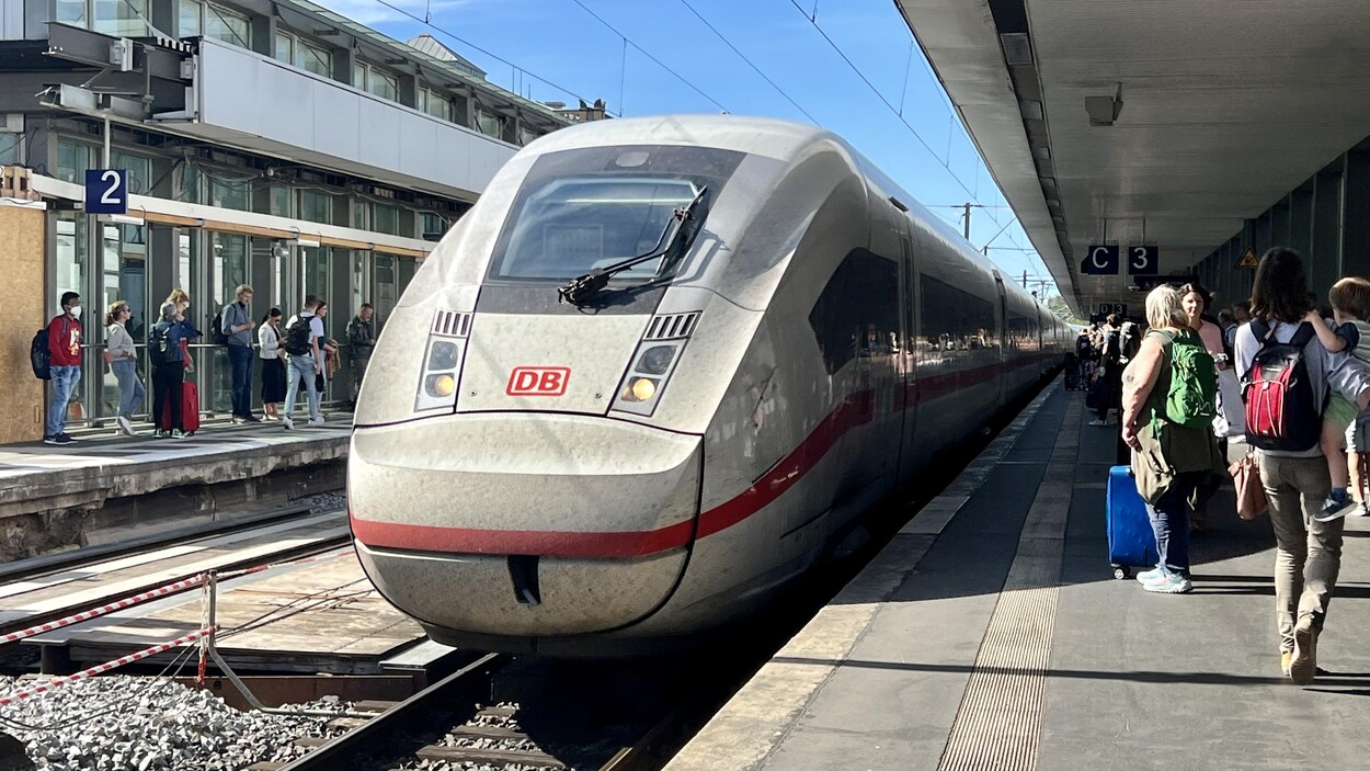 En Allemagne, à 9 euros, prendre le train devient « cool » | Radio ...