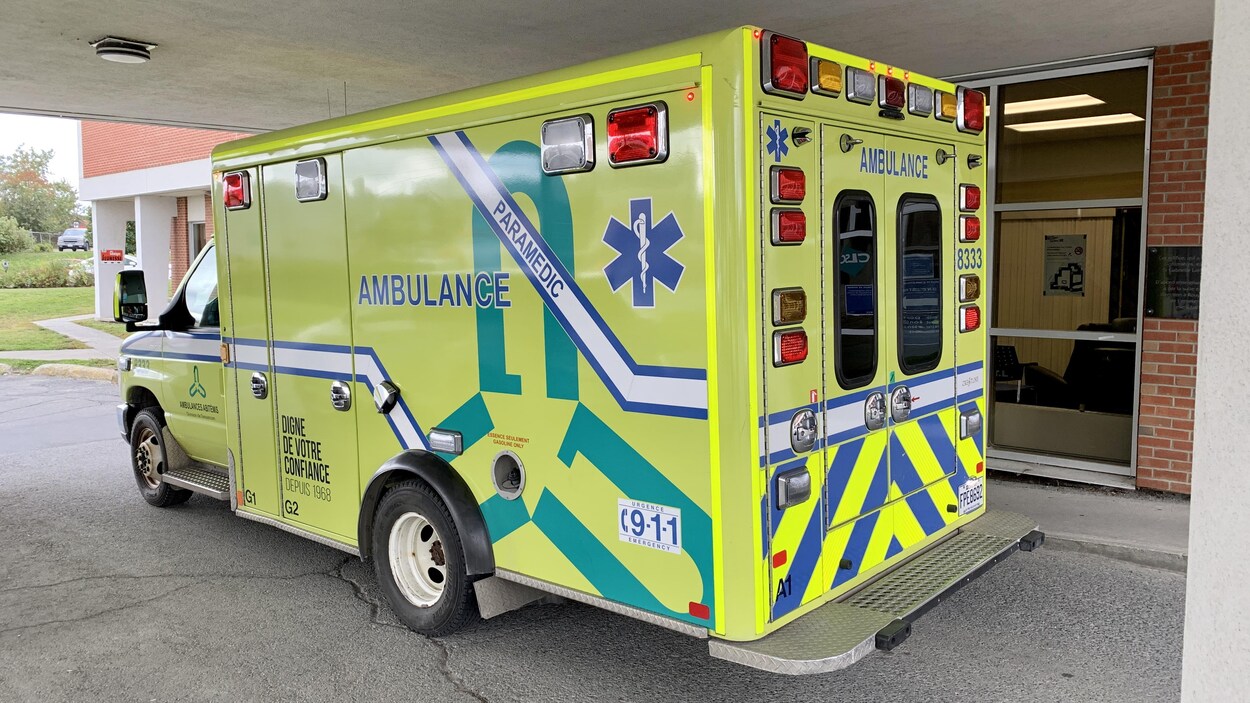 Délais ambulanciers : Québec soumettra bientôt un plan, assure le ...