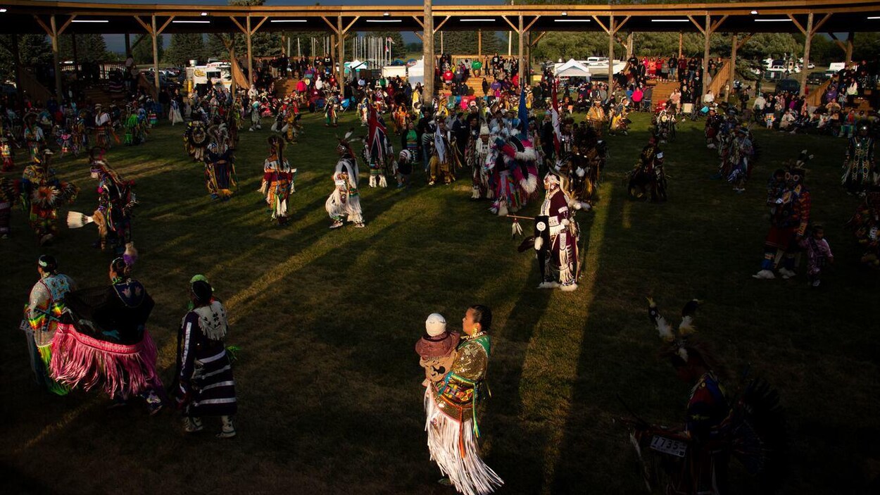 Le nouvel aréna de la Nation dakota de Sioux Valley accueille son ...
