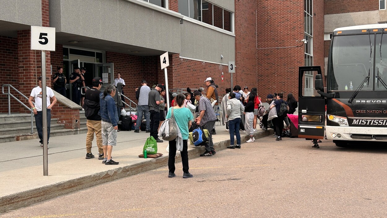 Saguenay prévoit accueillir environ 2000 personnes de la communauté de ...