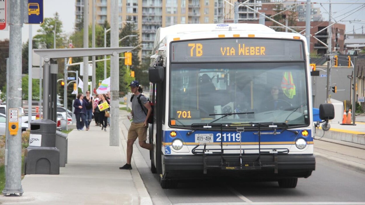 Pas d’autobus dans la région de Waterloo en raison d’une grève des ...