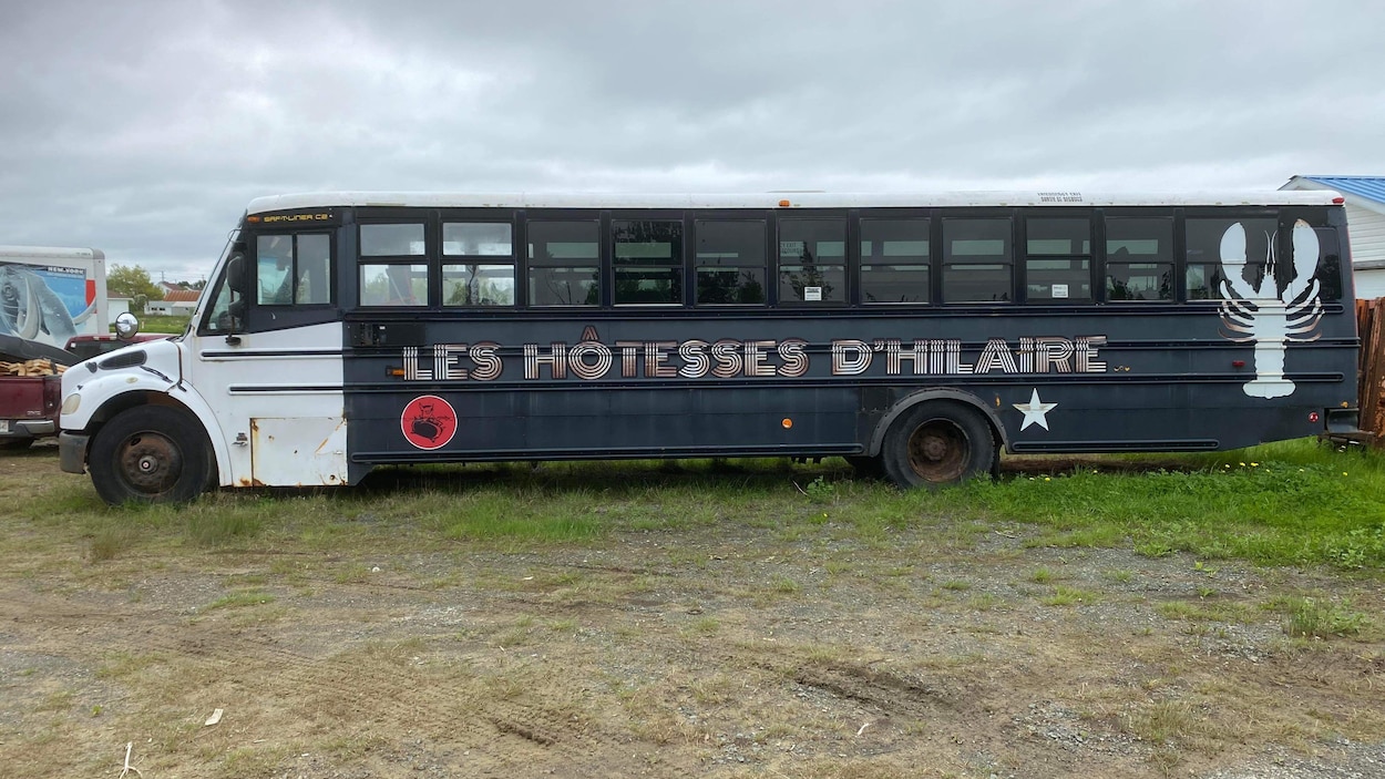 Le mythique autobus des Hôtesses d’Hilaire rend l’âme | Radio-Canada