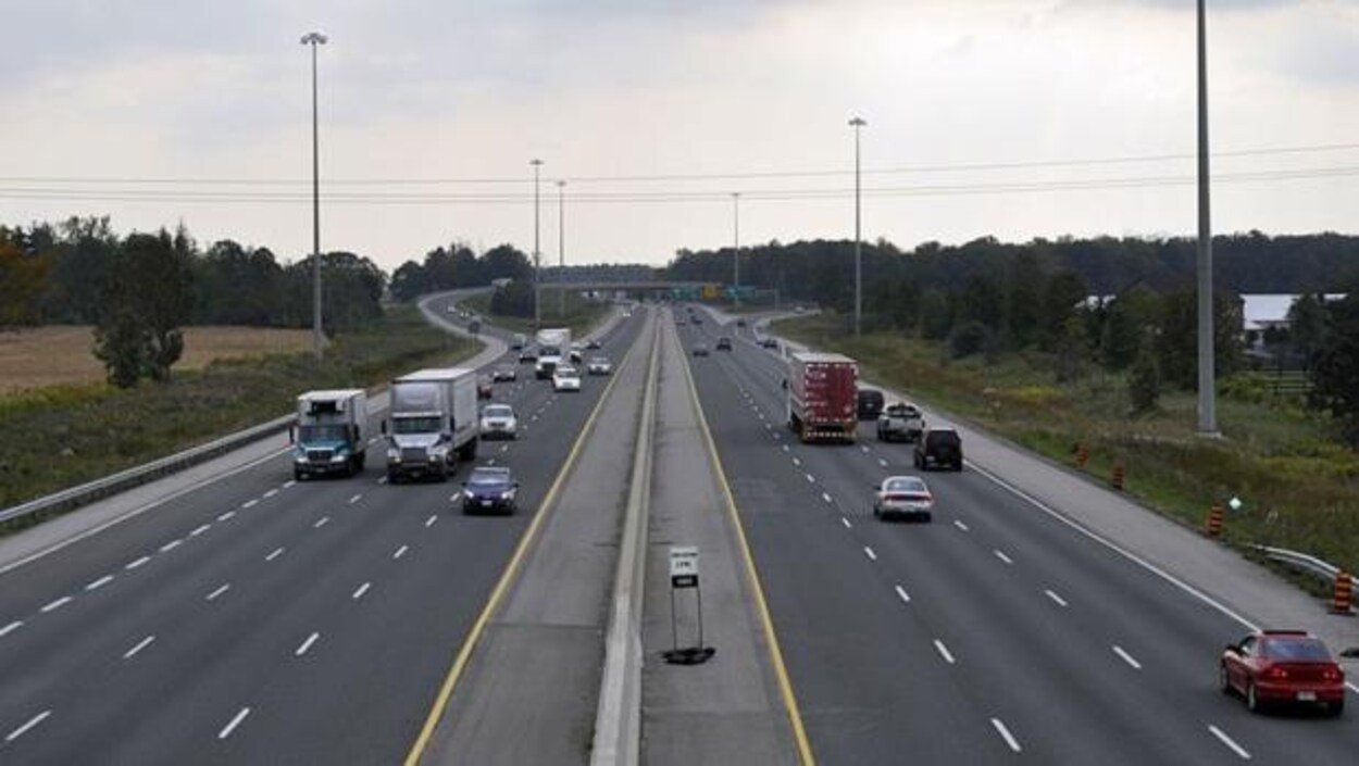 Ontario : limites de vitesse de 110 km/h maintenues sur certains ...