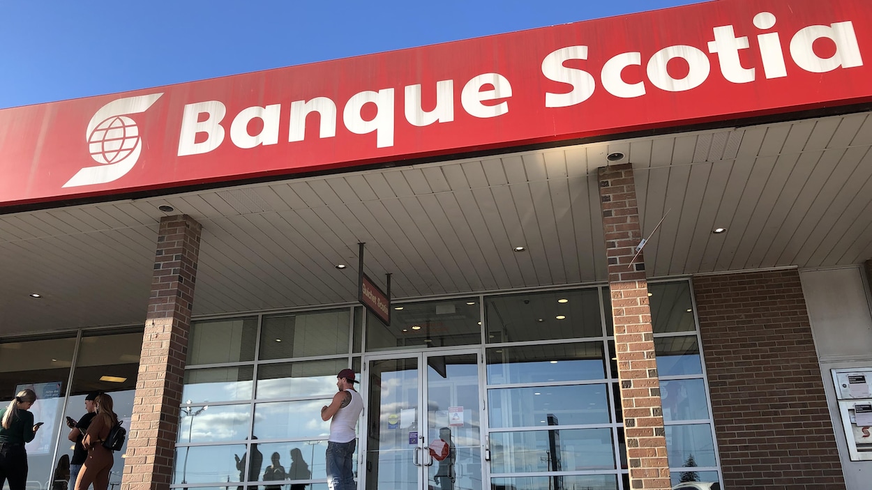 Cas de COVID-19 dans une succursale de la Banque Scotia à Gatineau ...