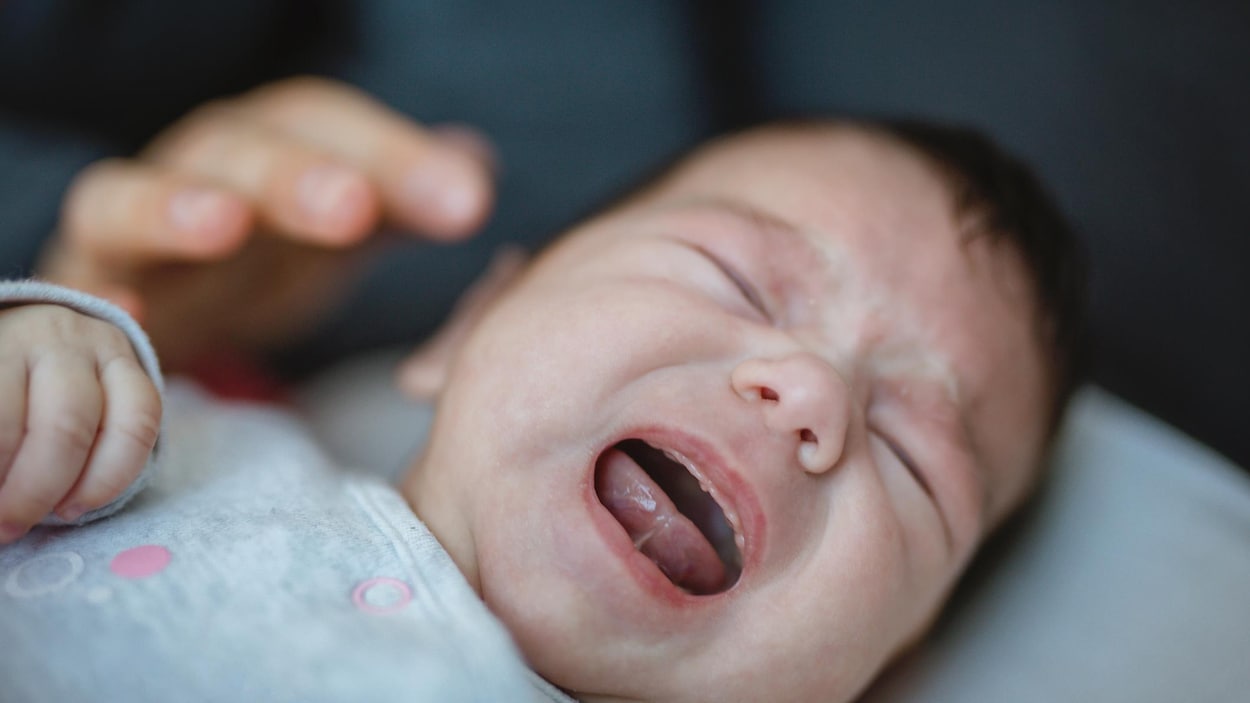 Voici comment calmer un bébé en pleurs pour qu’il dorme | Radio-Canada