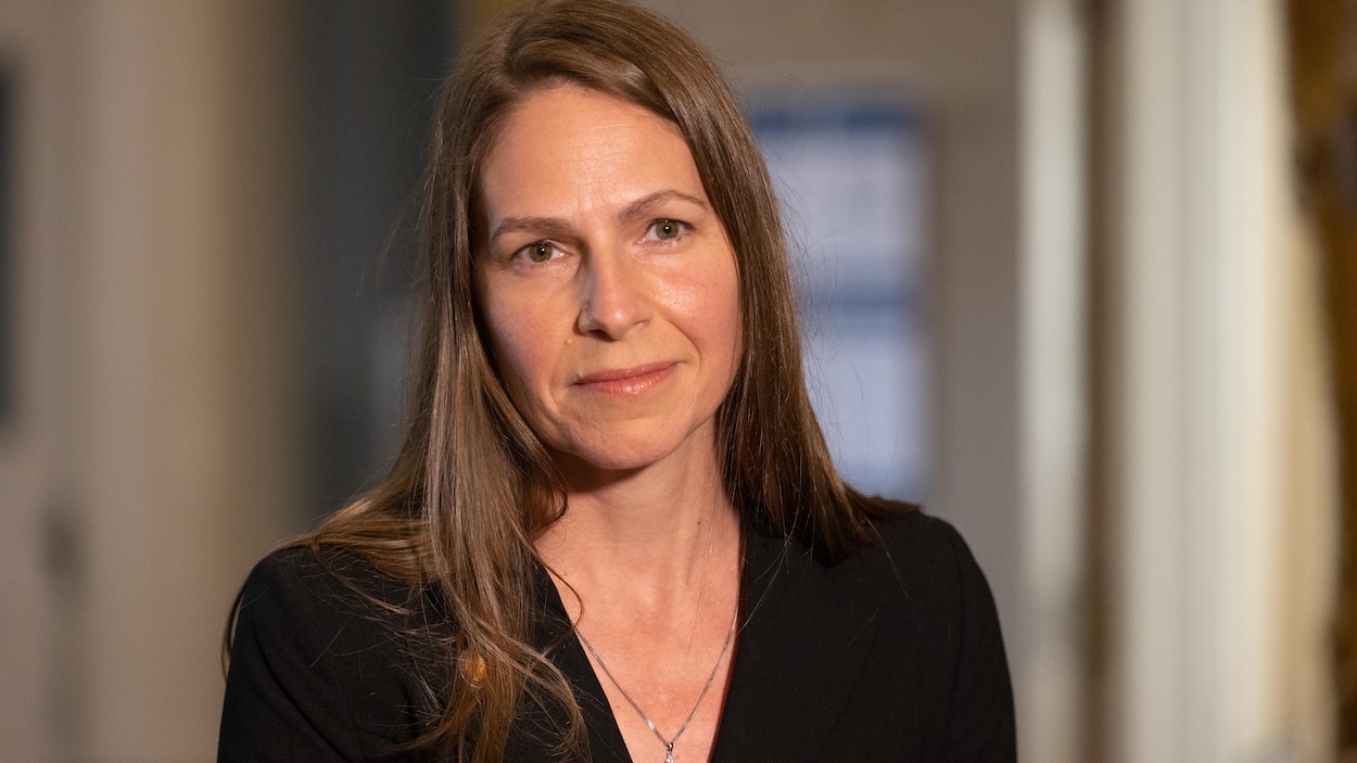 La décision de Becky Druhan de siéger en tant qu’indépendante fait réagir | Radio-Canada