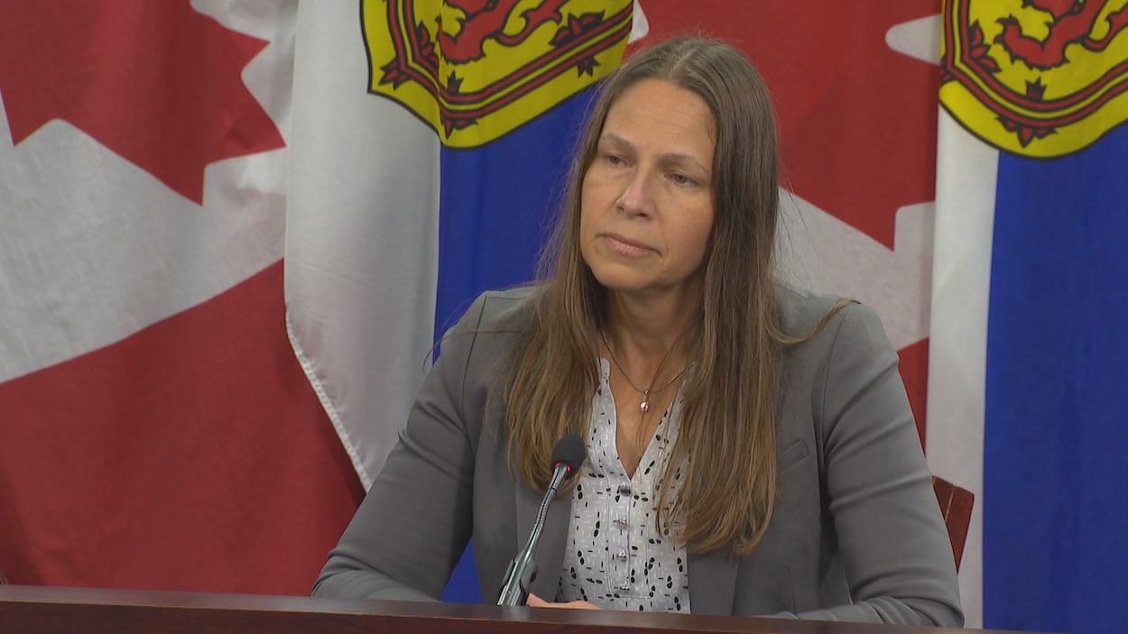 Exclue du Cabinet, Becky Druhan siégera en tant que députée ...