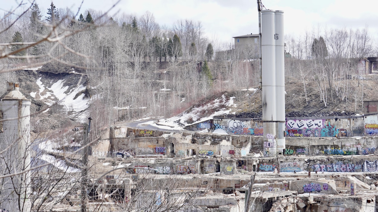 Shawinigan veut remettre des contraventions aux intrus à la Belgo ...