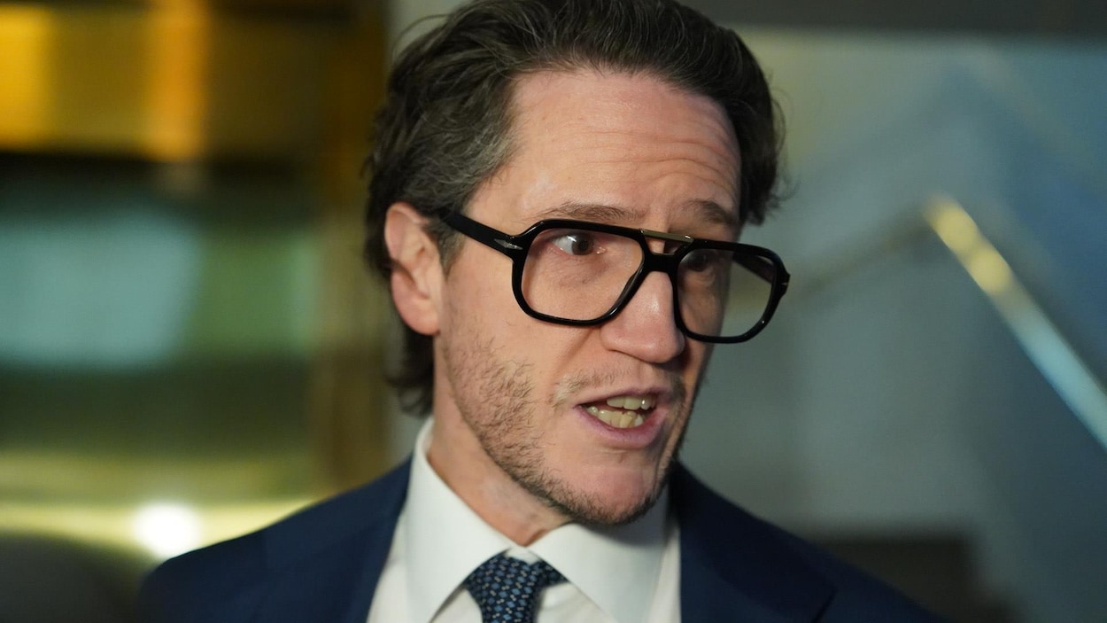 GNL Québec : Charette « ouvert » à un projet « bonifié » | Radio-Canada