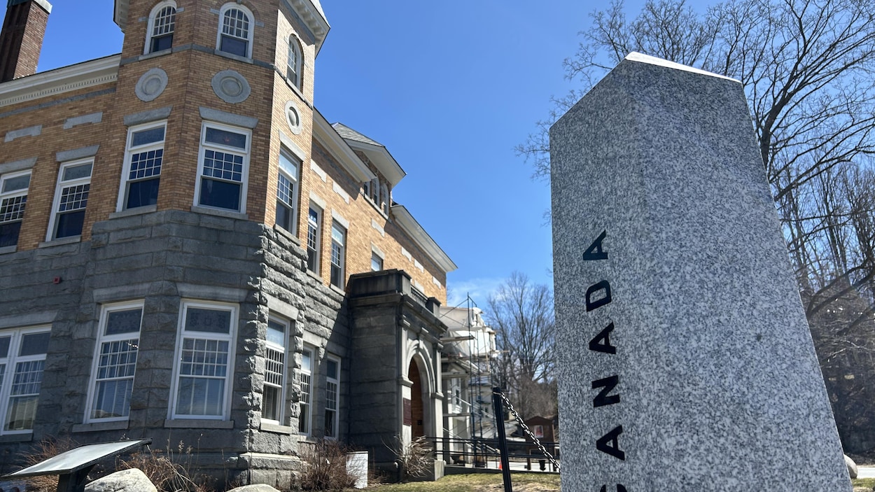 Bibliothèque Haskell : les travaux pour la porte canadienne devraient ...
