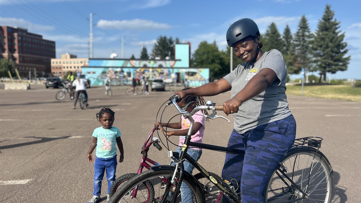 Il n’y a pas d’âge pour apprendre à faire du vélo | Radio-Canada