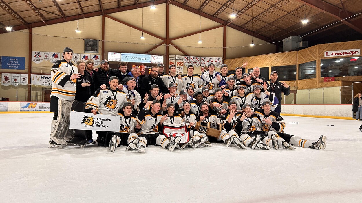 Hockey junior B : les Bulldogs d’Antigonish remportent la Coupe Don ...
