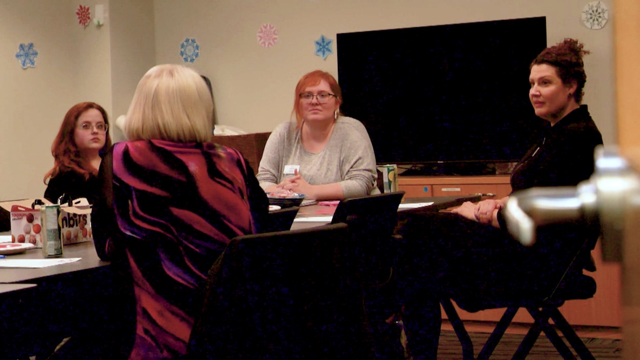 À Chestermere, un café pour apprivoiser la mort | Radio-Canada