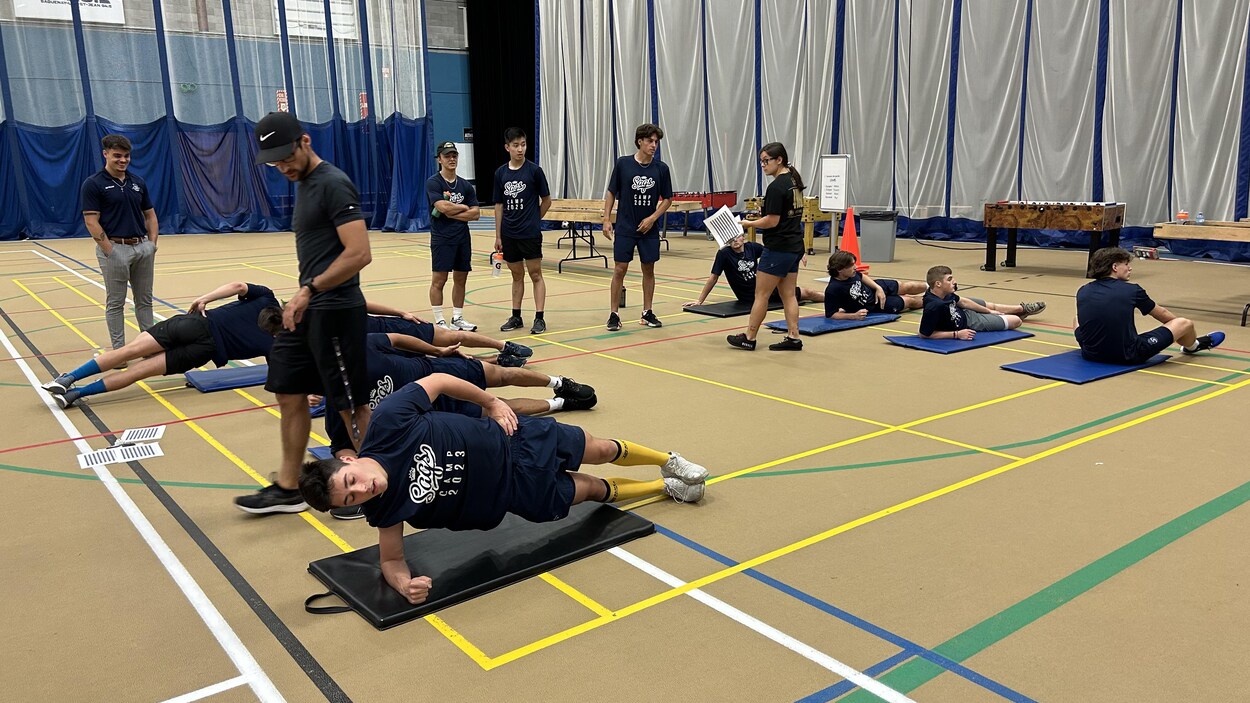 Le camp d’entraînement des Sags s’amorce | Radio-Canada