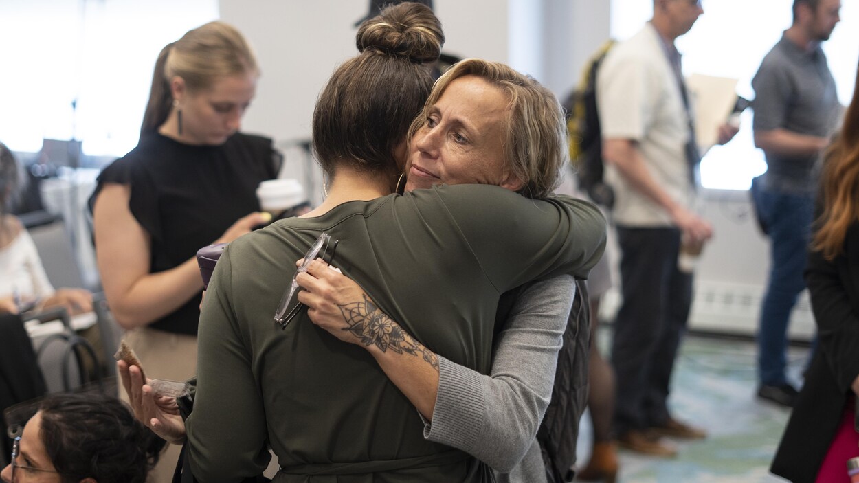 Deux ex-enquêteurs de la GRC se contredisent dans l’affaire Carrie Low ...