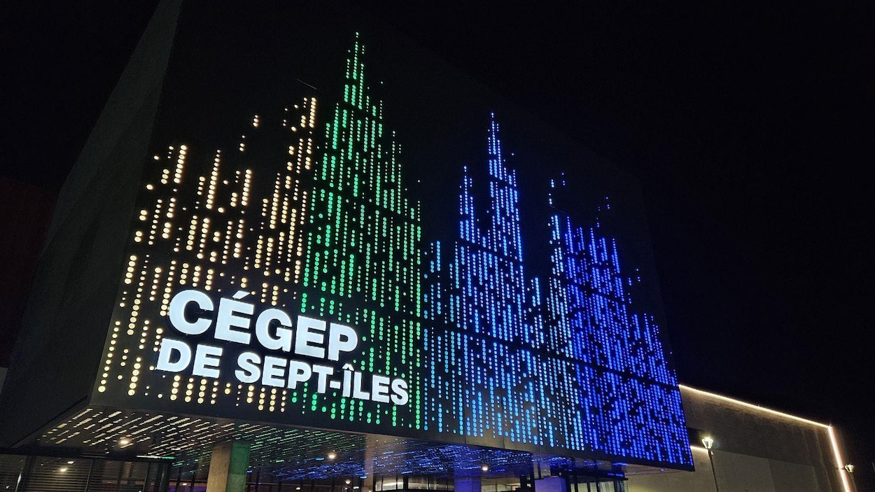 Plus de 2 M$ au Cégep de Sept-Îles pour des robots à la fine pointe | Radio-Canada