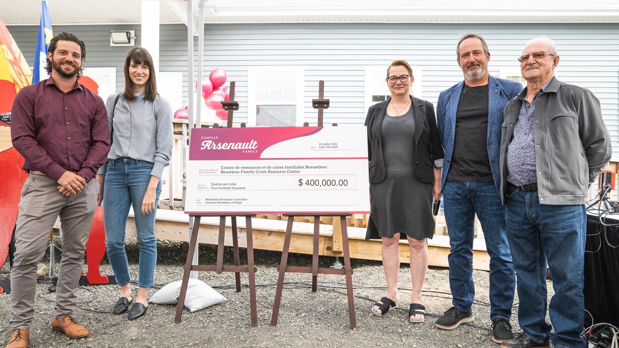 Un important don de 400 000 $ pour aider les femmes victimes de ...