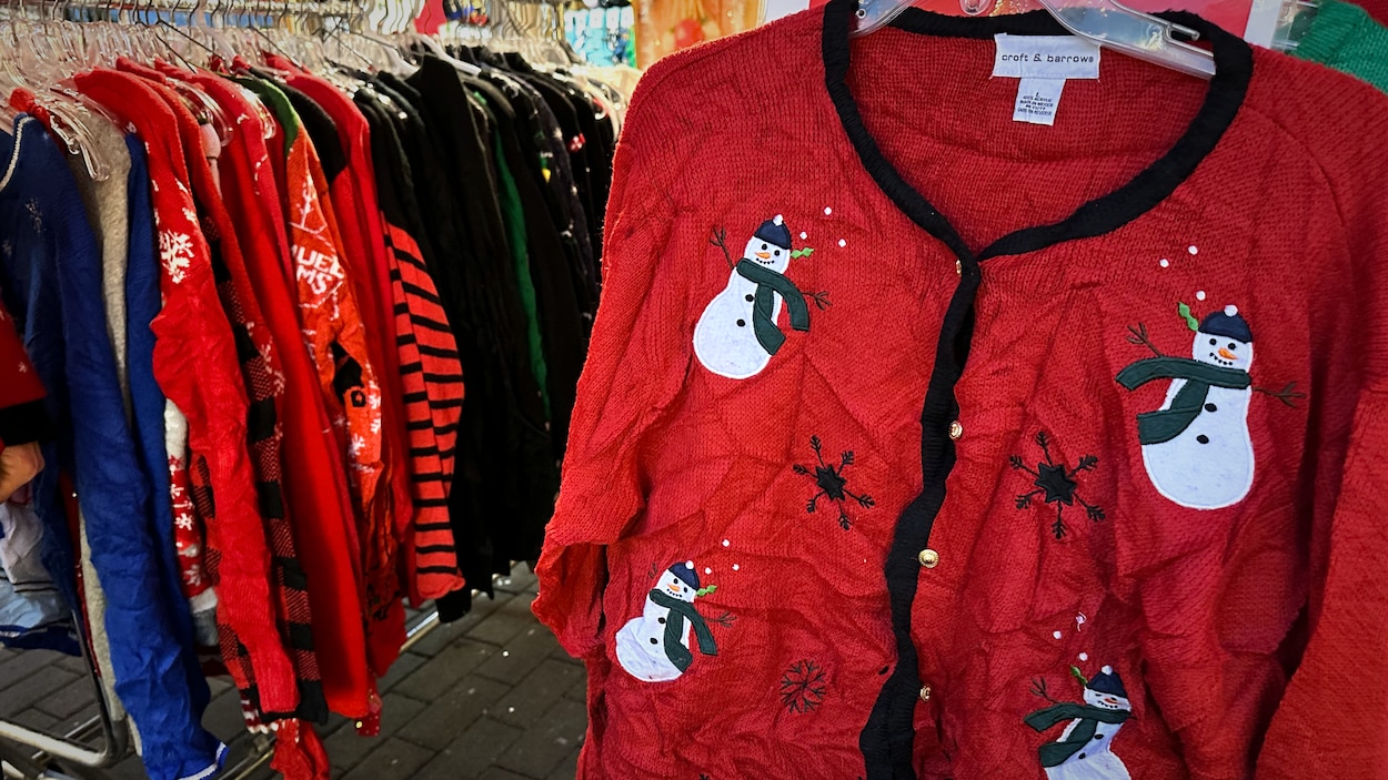 Le chandail « laid » de Noël, toujours aussi populaire? | Radio-Canada
