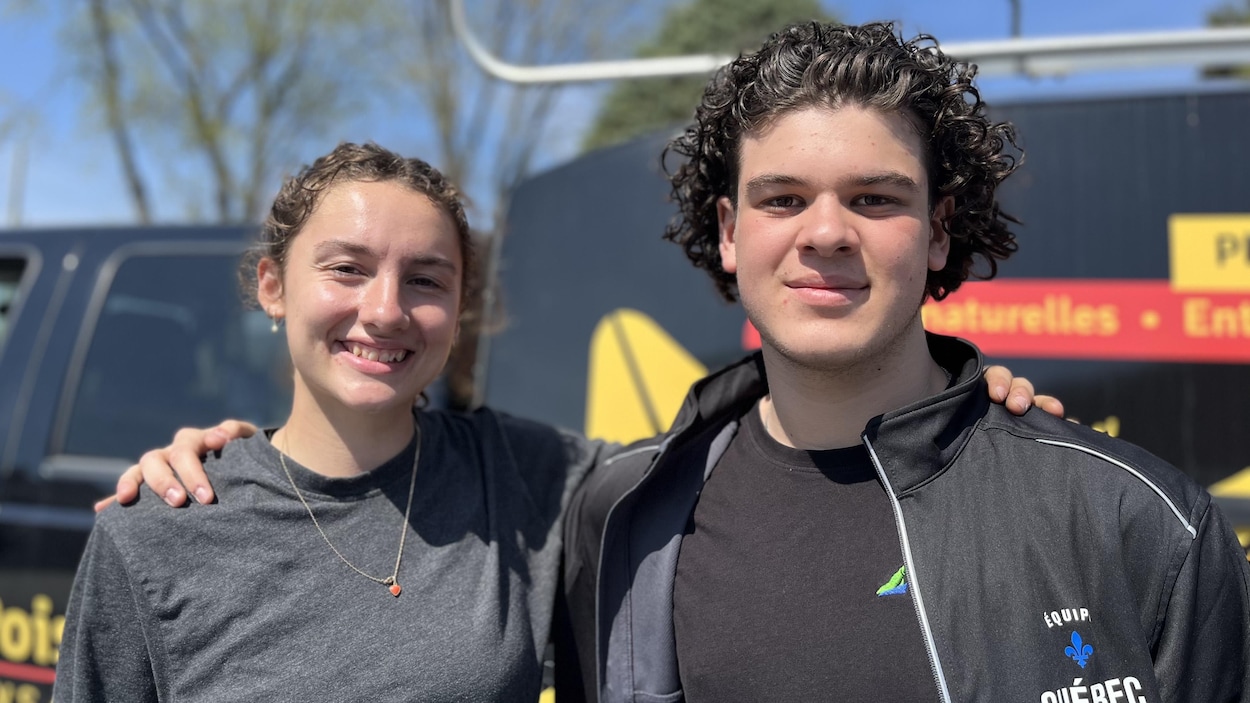 Deux élèves de Coaticook médaillés d’or aux Olympiades québécoises des ...