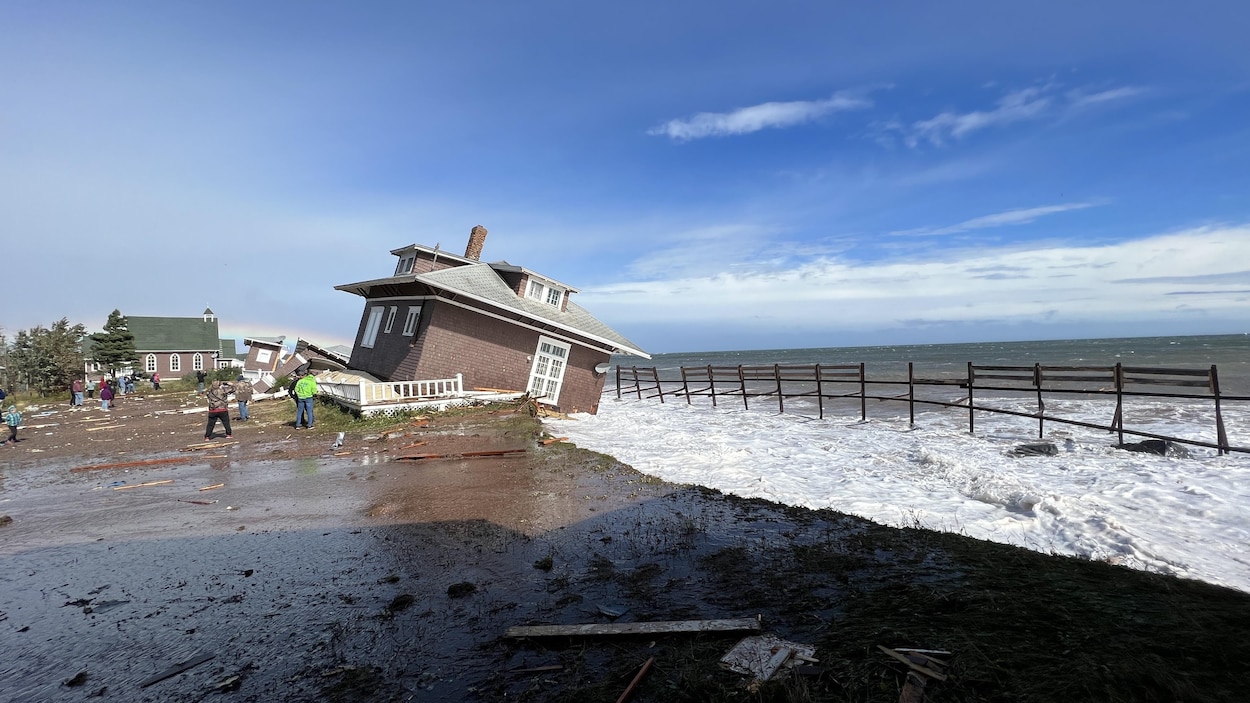 Le château Dubuc vendu! | Radio-Canada