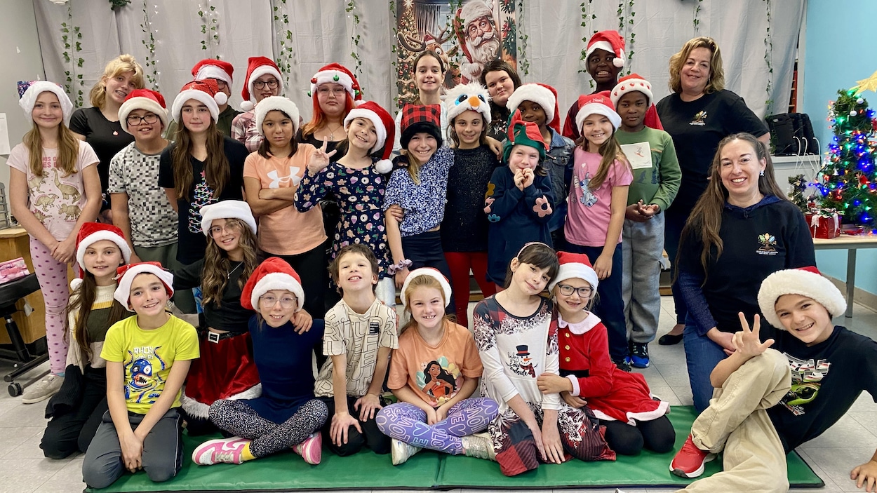 Les chansons de Noël pour apprendre la langue des signes | Radio-Canada