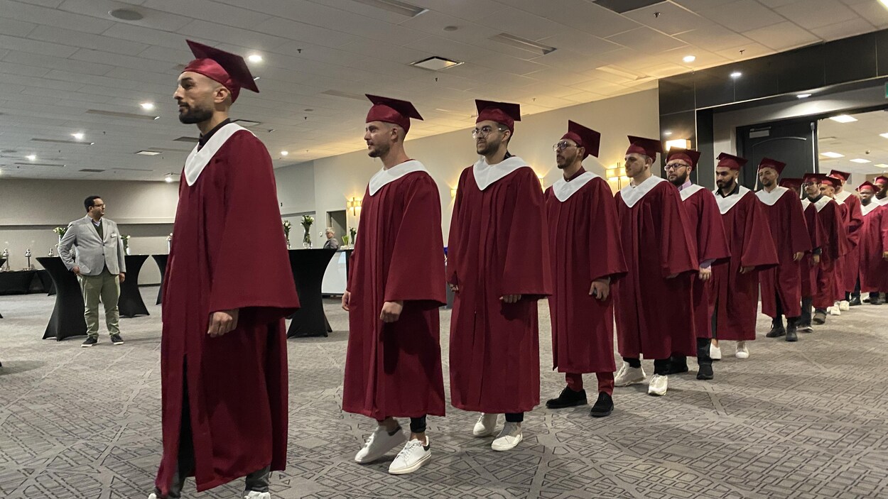 Le Collège Mathieu enregistre un nombre record de 125 nouveaux diplômés ...