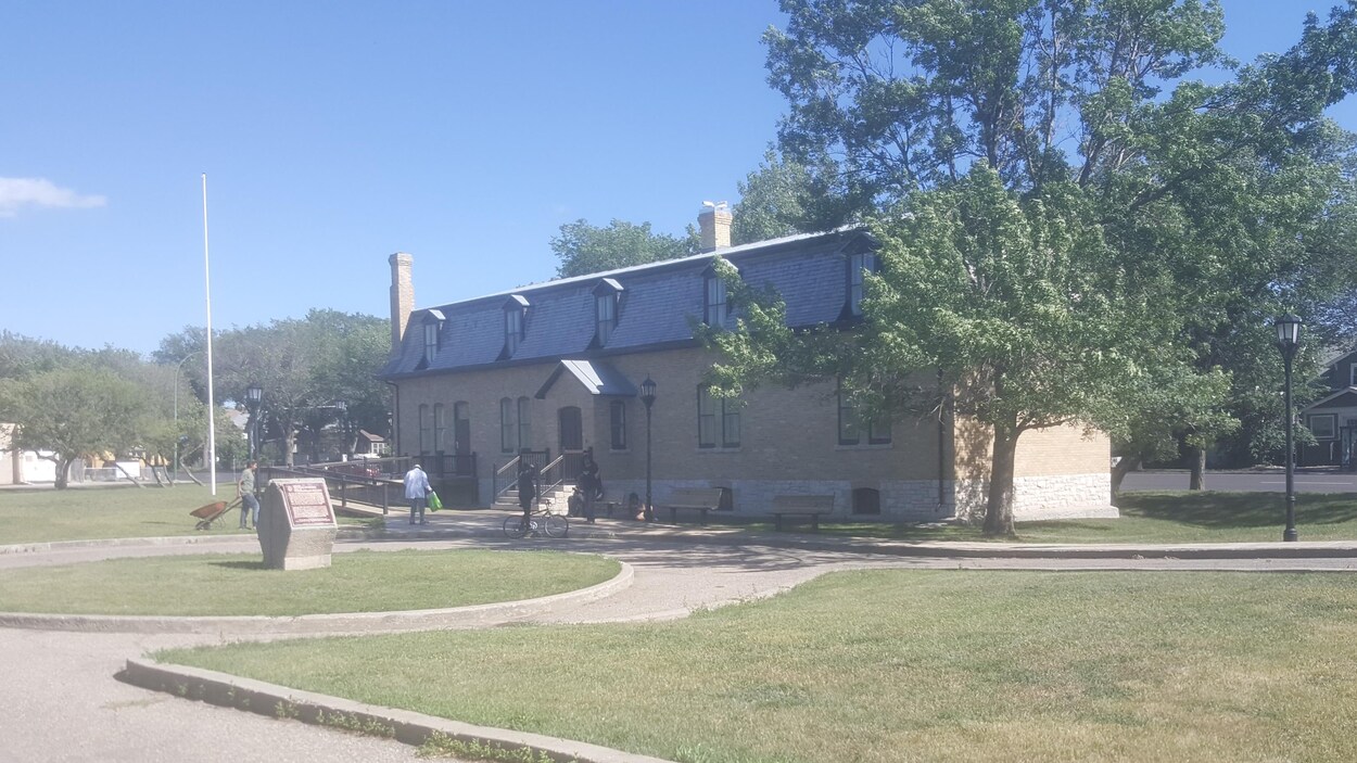 Le Collège Mathieu à Regina s'installe dans un nouveau bâtiment | Radio ...