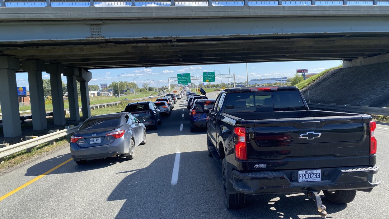 Reprise de la circulation sur le pont Laviolette | Radio-Canada
