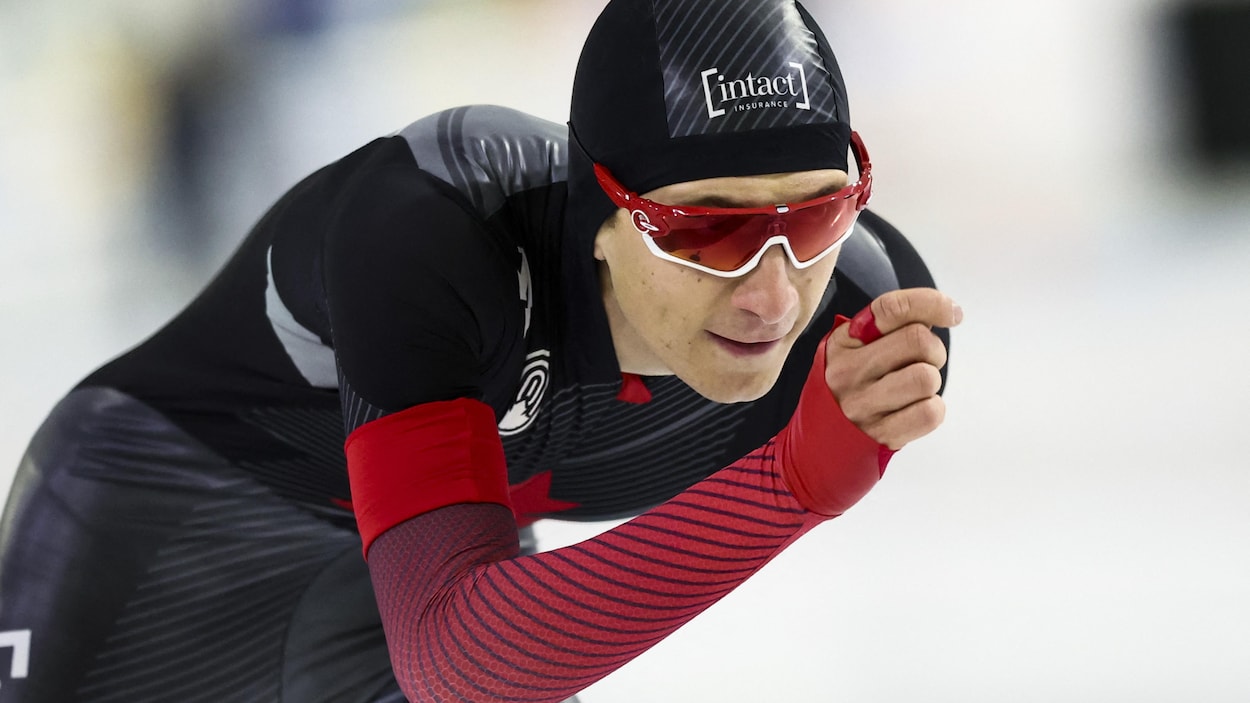 Connor Howe gagne l’or au 1500 m aux Pays-Bas | Radio-Canada