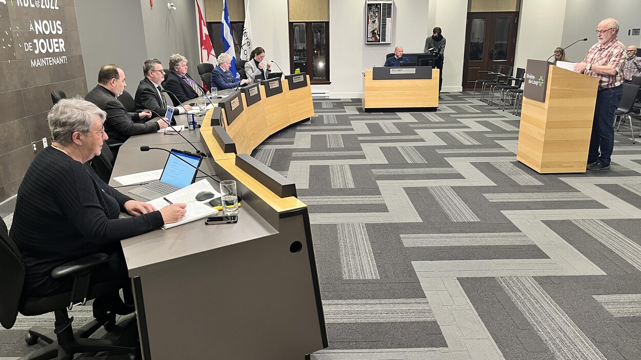 Des solutions pour stopper l’hémorragie municipale? | Radio-Canada