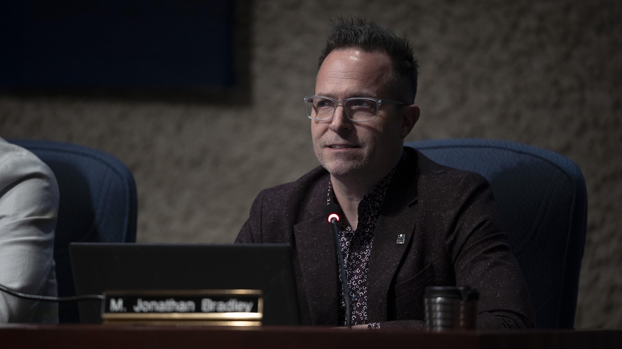 Jonathan Bradley intéressé par la mairie de Trois-Rivières | Radio-Canada