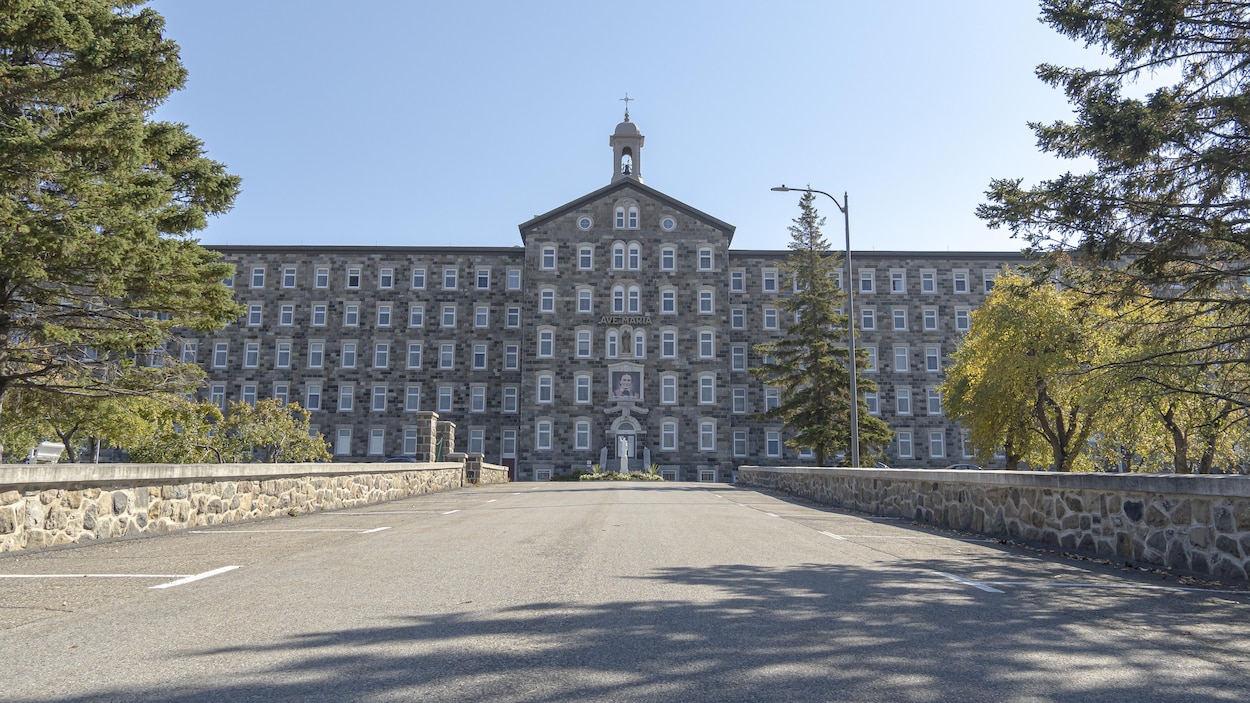 Québec octroie 3,3 M$ de plus pour la conversion du couvent des Sœurs ...