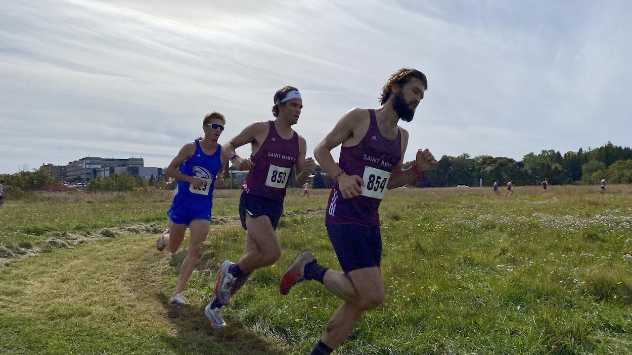 L’Université Saint-Francis-Xavier domine la Classique de cross-country ...