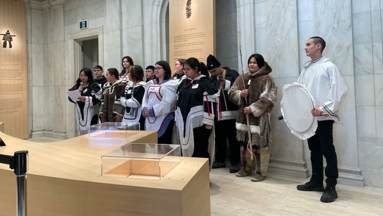 Rare incursion à l’intérieur du 100, rue Wellington, grâce à la culture ...