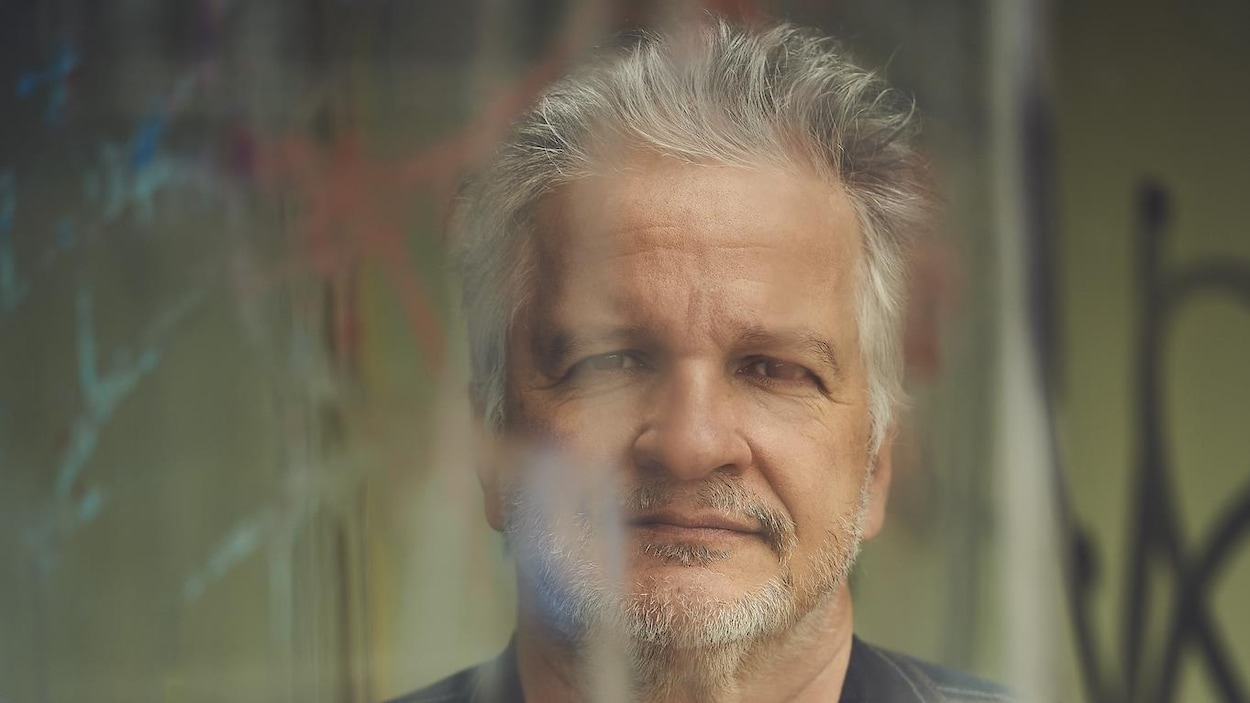 Daniel Bélanger retourne aux sources avec son 10e album, Mercure en mai ...