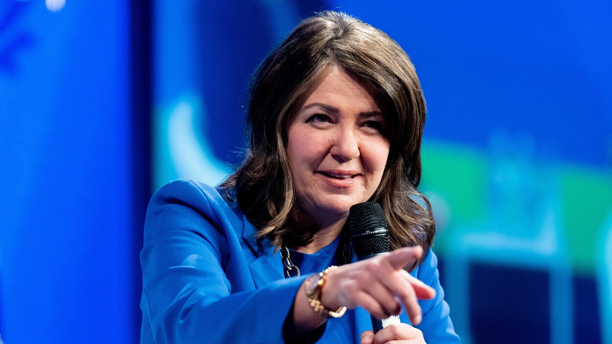 Danielle Smith en mission économique au Québec et en Ontario | Radio-Canada