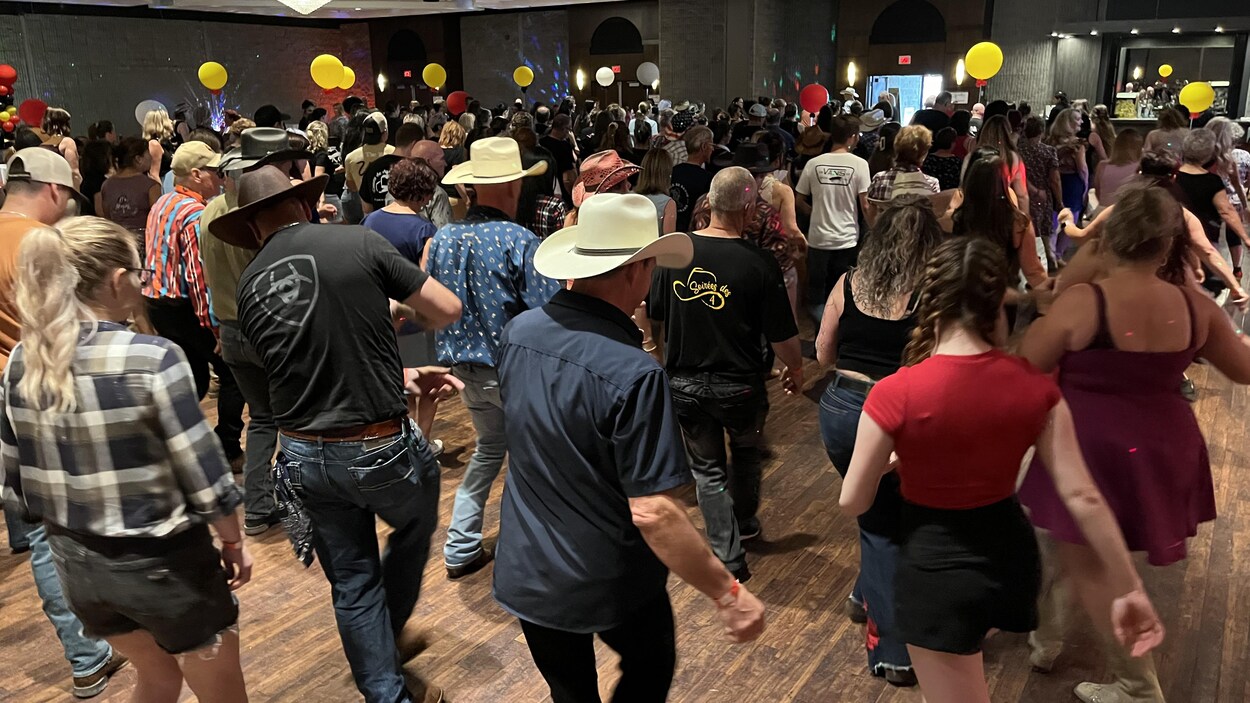 La Tournée Saint-Tite réunit des centaines de danseurs à Jonquière ...