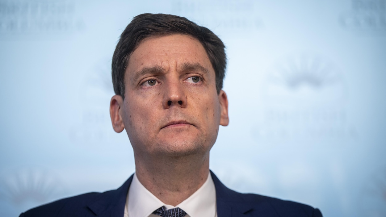 Eby défend le déficit budgétaire de la Colombie-Britannique devant les ...