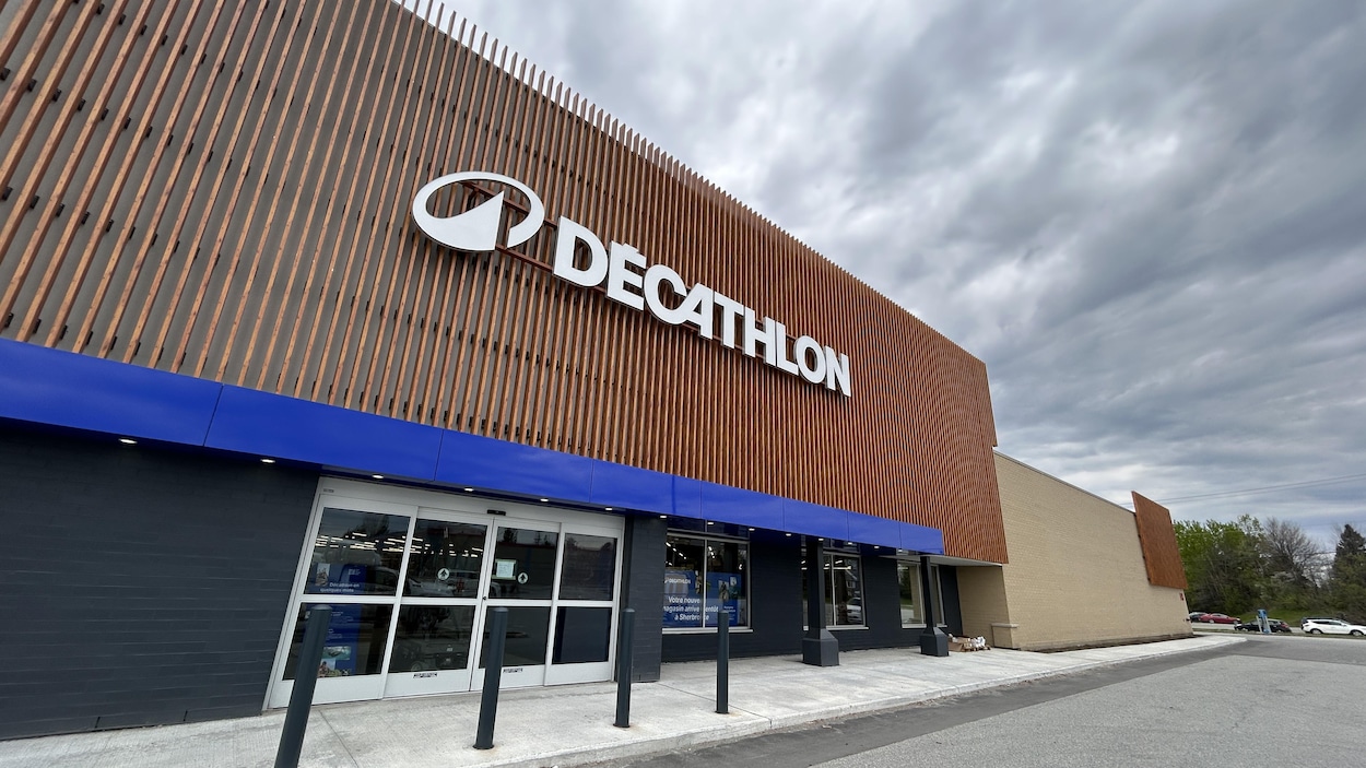 Décathlon va fermer cinq magasins dans le Grand Toronto cet été | Radio ...