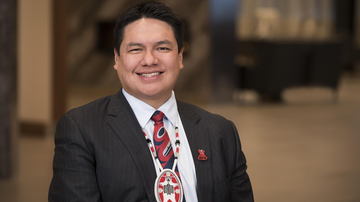 Suspension du grand chef de la Nation Nishnawbe Aski, Derek Fox | Radio ...