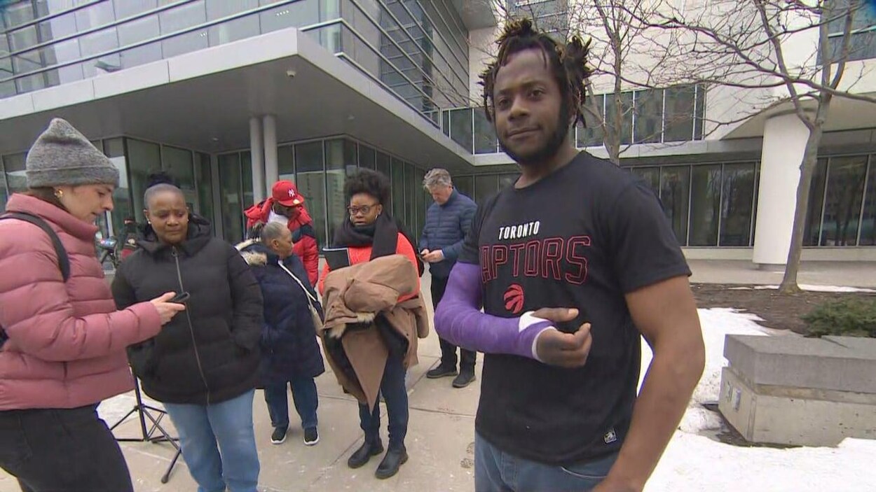 Un rapport accuse un policier d’avoir tiré sur un homme sans motif ...