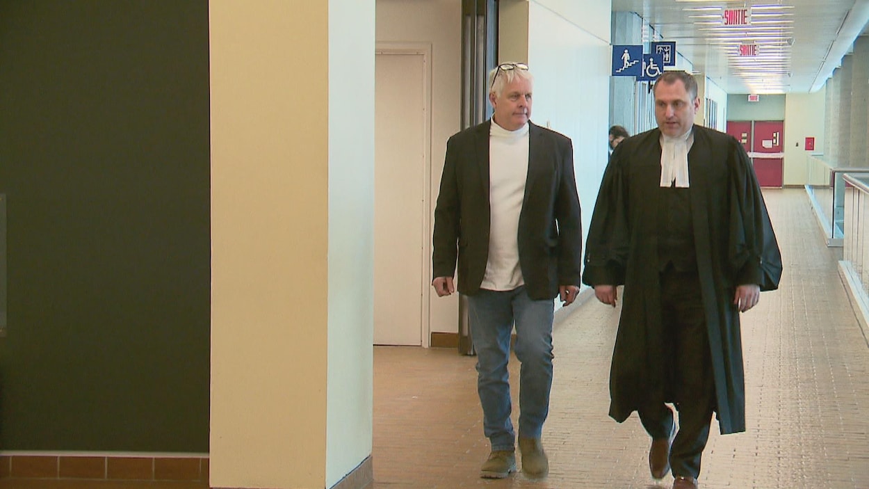 Accusé de crimes sexuels, Dominique Laroche clame son innocence | Info ...